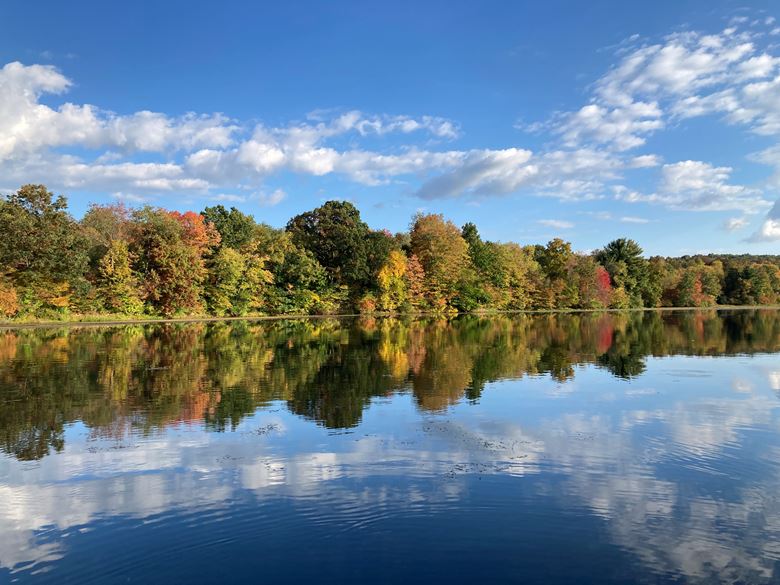 Fall Colors on Glendale Lake